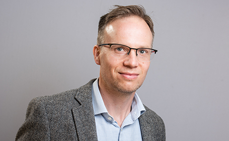 Christopher James - Consultant Orthopaedic & Hand Surgeon in Kent